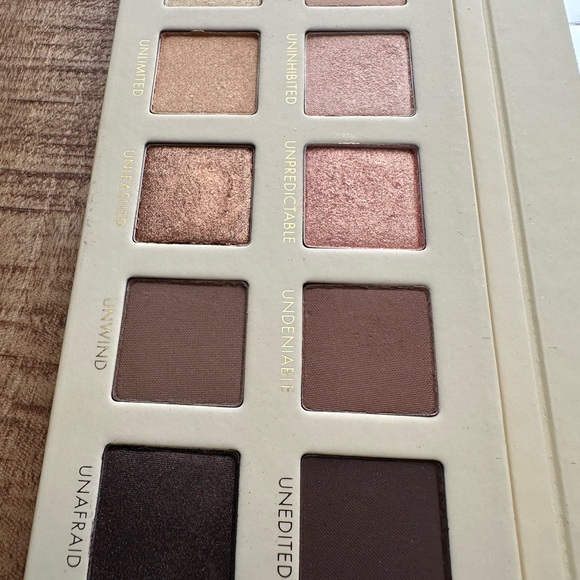 LORAC | Makeup | Lorac Gold Eyeshadow Palette With Rich Matte And ...